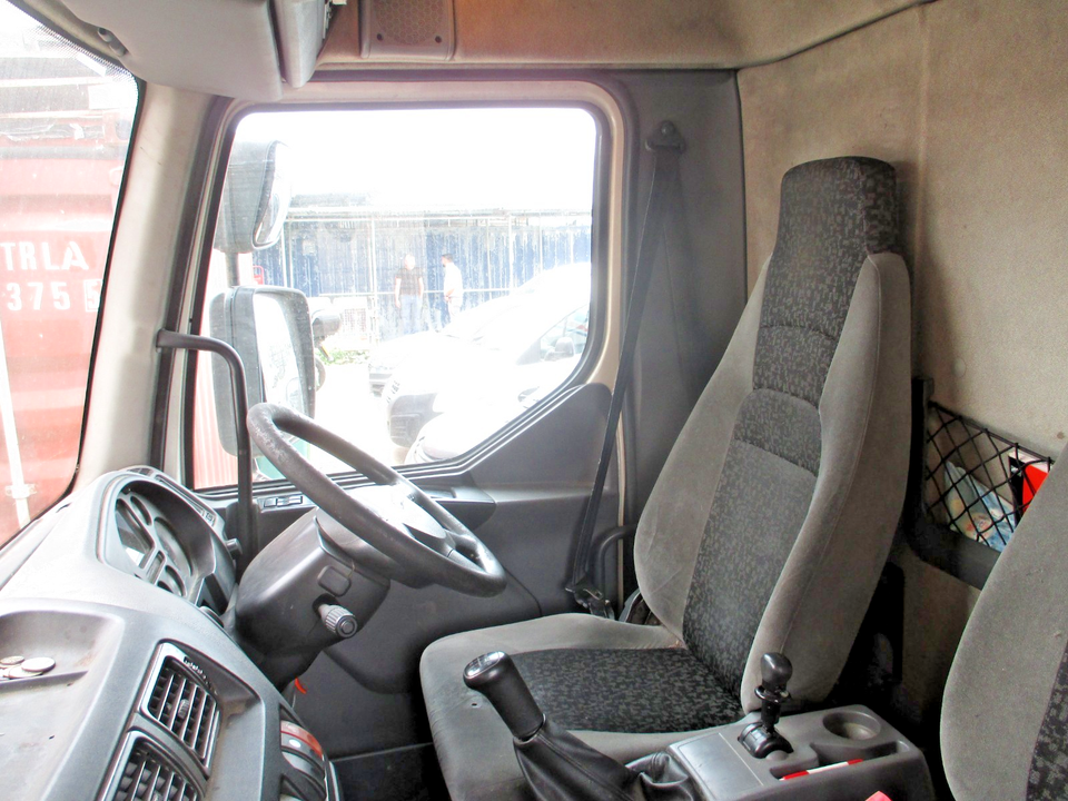 2009 DAF LF 45. 180 7.5 TON HUGE LUTON DROPWELL BOX VAN IDEAL REMOVAL ...