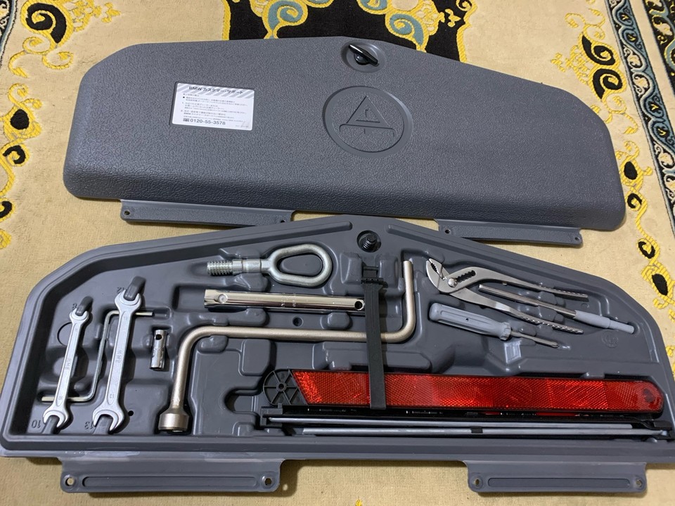 BMW E39 COMPLETE Emergency Trunk Tool Kit Box M5 540i 530i 528i 525i ...