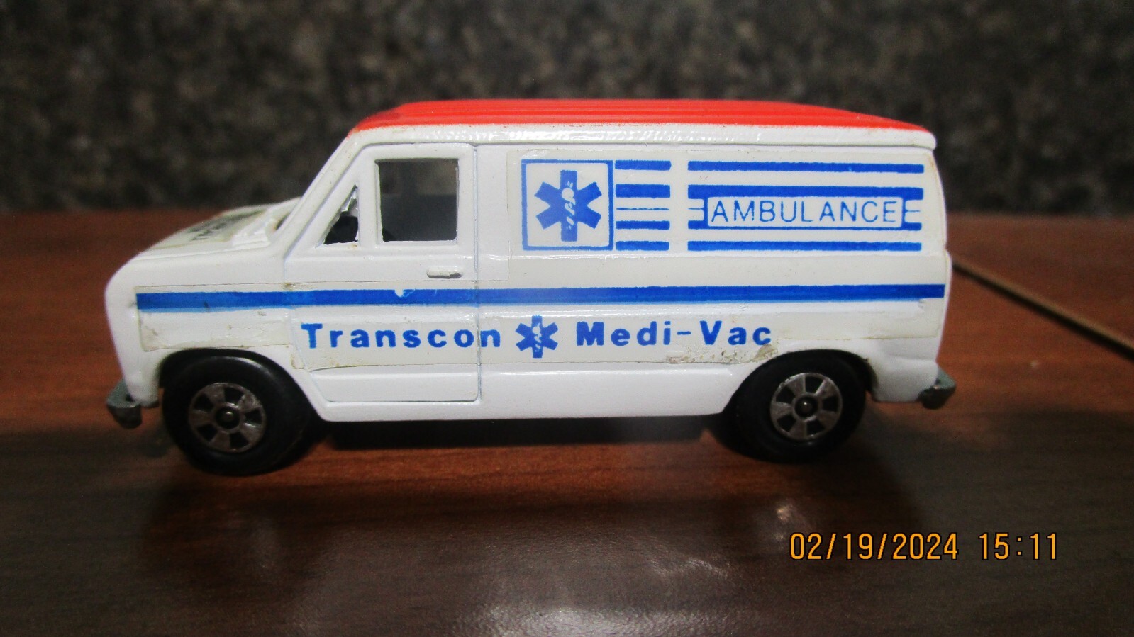 Ertl Transcon Medi-Vac Ambulance Ford Van 1/64 Die Cast Metal | eBay