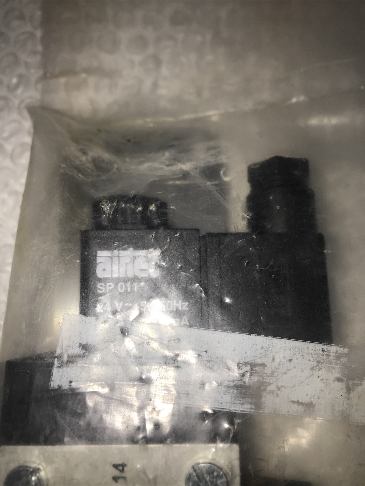 Airtec+Solenoid+Coil+SP+011+24v+DC+4.2w+175ma+10+Bar+With+DIN+Plug for ...