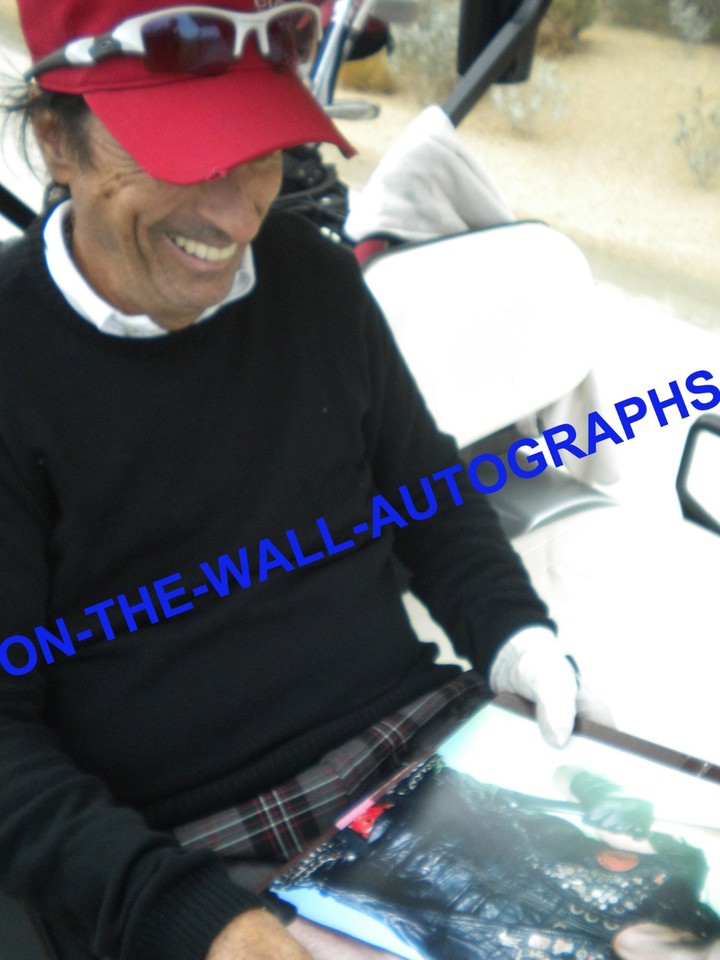 ALICE COOPER SIGNED AUTOGRAPHED FENDER GUITAR ON BODY! BEAUTIFUL FULL ...