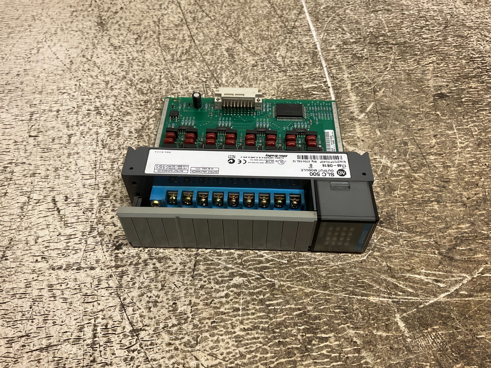 Allen Bradley 1746-OB16 Source Output Module Ser. D SLC 500 1746OB16 | eBay