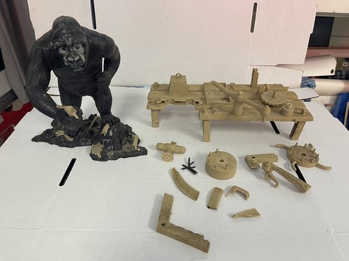 1964 Aurora Plastics Corp Model Kit King Kong Pieces | eBay