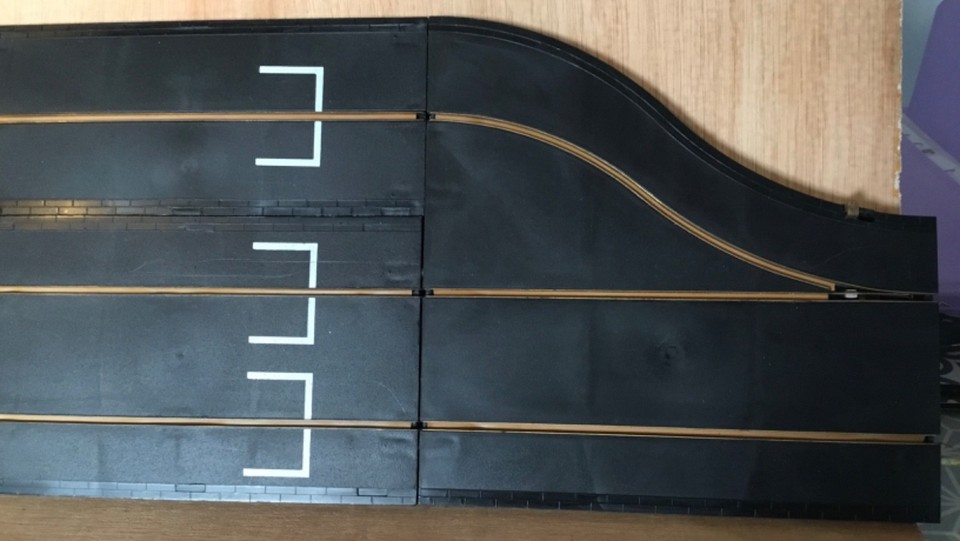 Minic Motorway M1632 M1633, single start grid pit stop new rubber | eBay UK