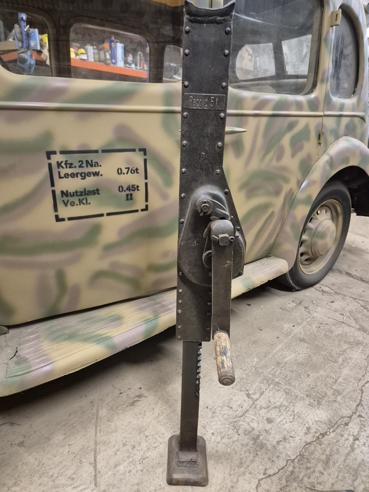 WW2 German Armoured Vehicle, Tank 5t Jack Lift. Record made, working ...