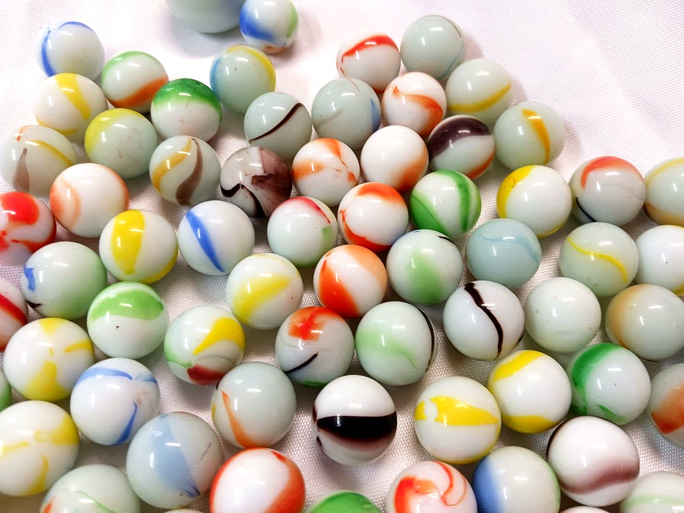 35 VINTAGE MILK GLASS MARBLES SINGLE COLOR SWIRLS WITH 1 MASTER SHOOTER ...