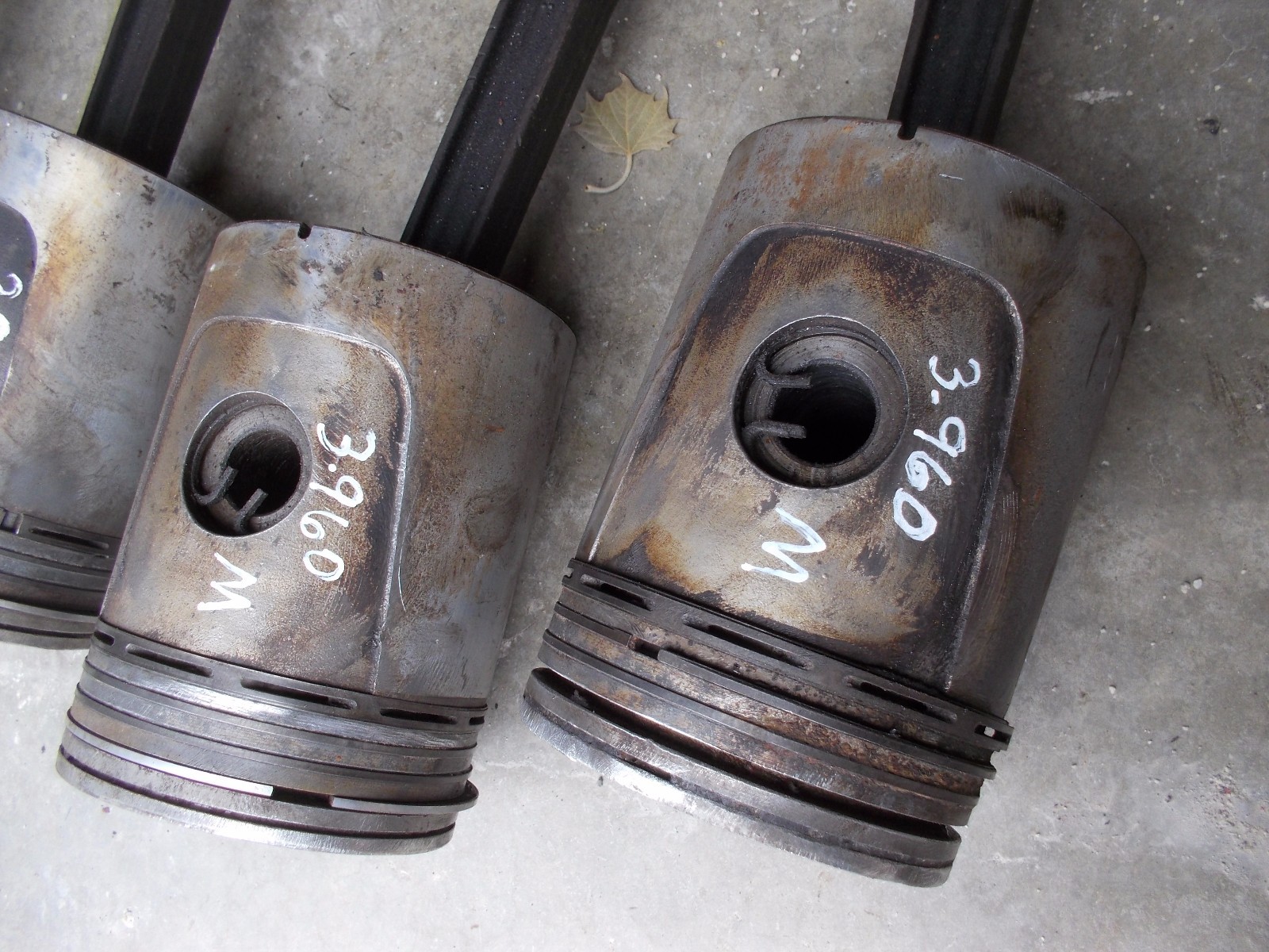 Farmall M MV tractor engine motor pistons piston rods rod rings | eBay