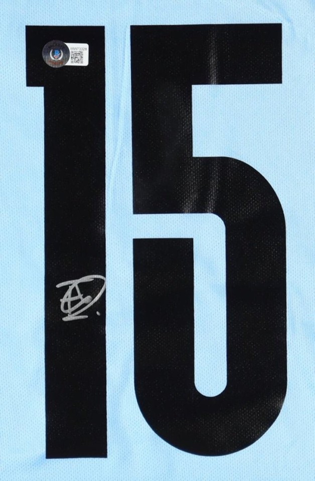 Federico Valverde Signed Jersey (Beckett) Uruguay National Football ...