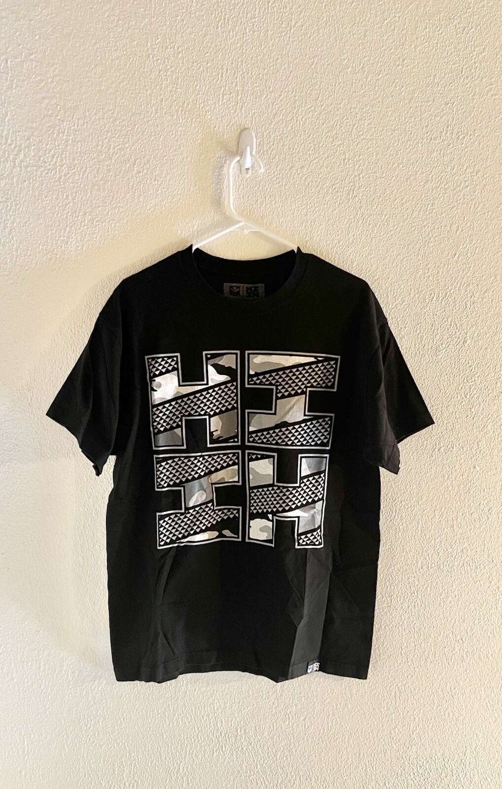 Hawaii's Finest Clothing HIIH Kekemapa Size Large Bla… - Gem