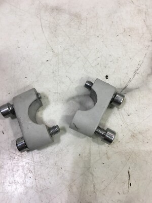 06 Suzuki GS 500 GS500 handlebar handle bar mount clamps | eBay