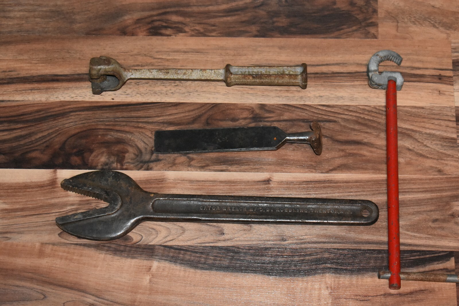Vintage Tools Lot of 4 ( Wrench , Gator wrench, chisel, vincent tool ...