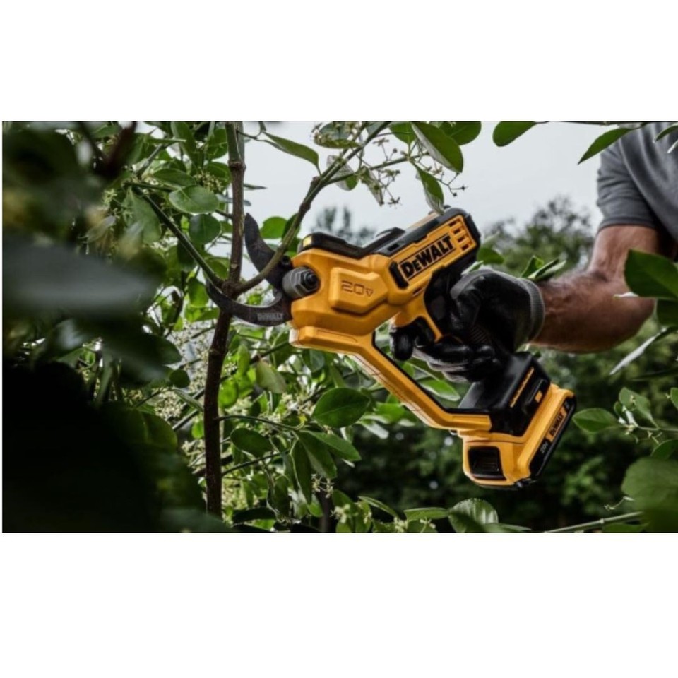 DEWALT 20V MAX Pruning Shears Garden Tool, Cordless, Bare Tool Only ...