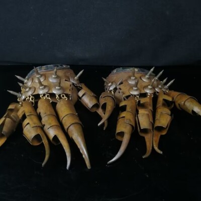 A Pair Ancient Chinese Bronze Sharp Talons Claws Protection Protective ...
