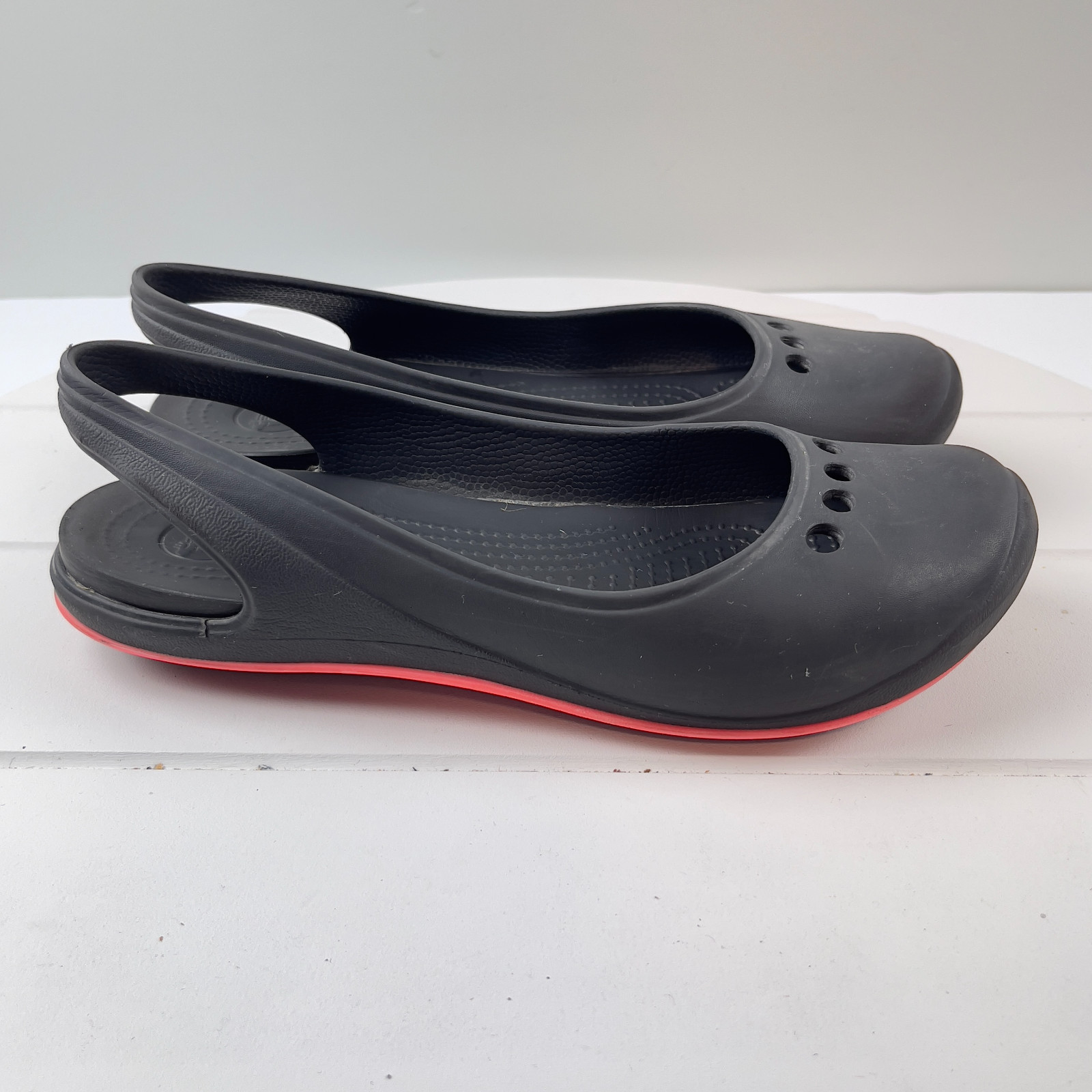 Crocs Women 10 Tone Skylar Flat Mary Jane Slingback S… - Gem