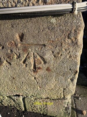 Photo 6x4 Cut mark, Bench Mark on corner of dwelling house Falkirk road ...