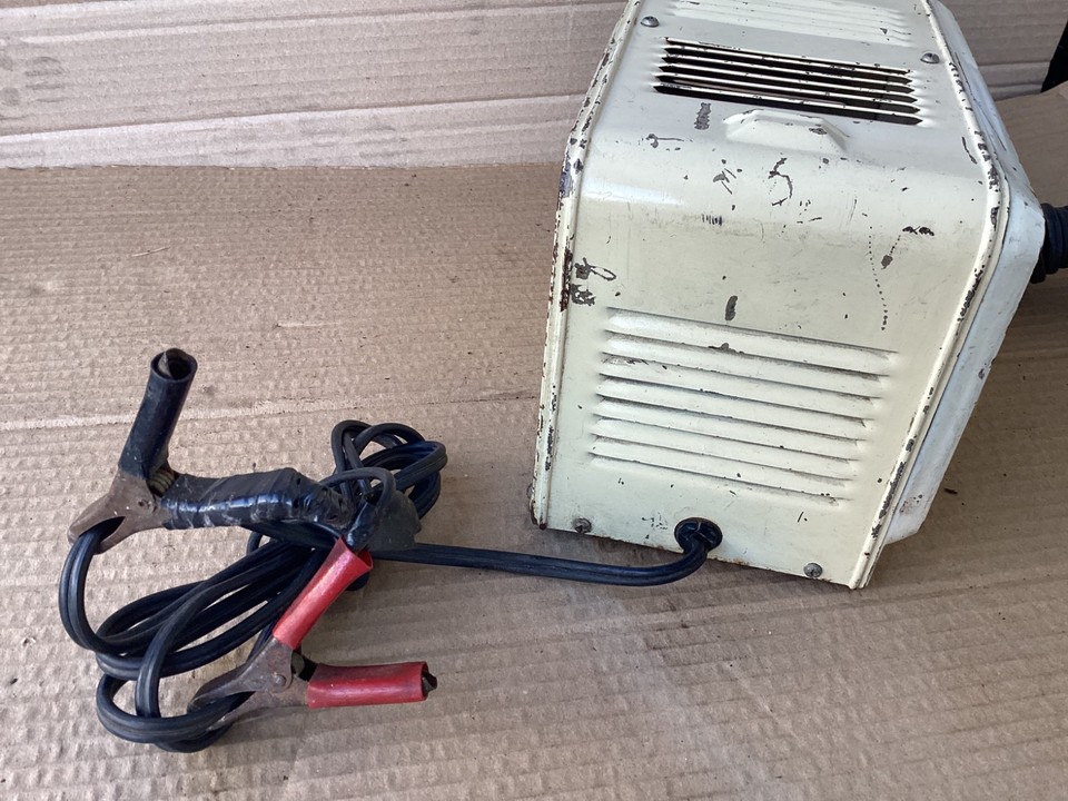 This is a vintage Schauer Automatic Battery Charger, model BR312. | eBay