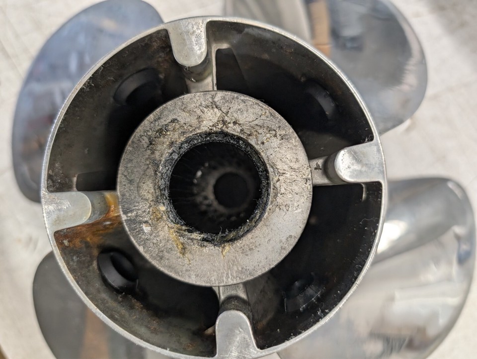 Mercury Revolution 4 19 Pitch LH&RH Propeller Set | eBay