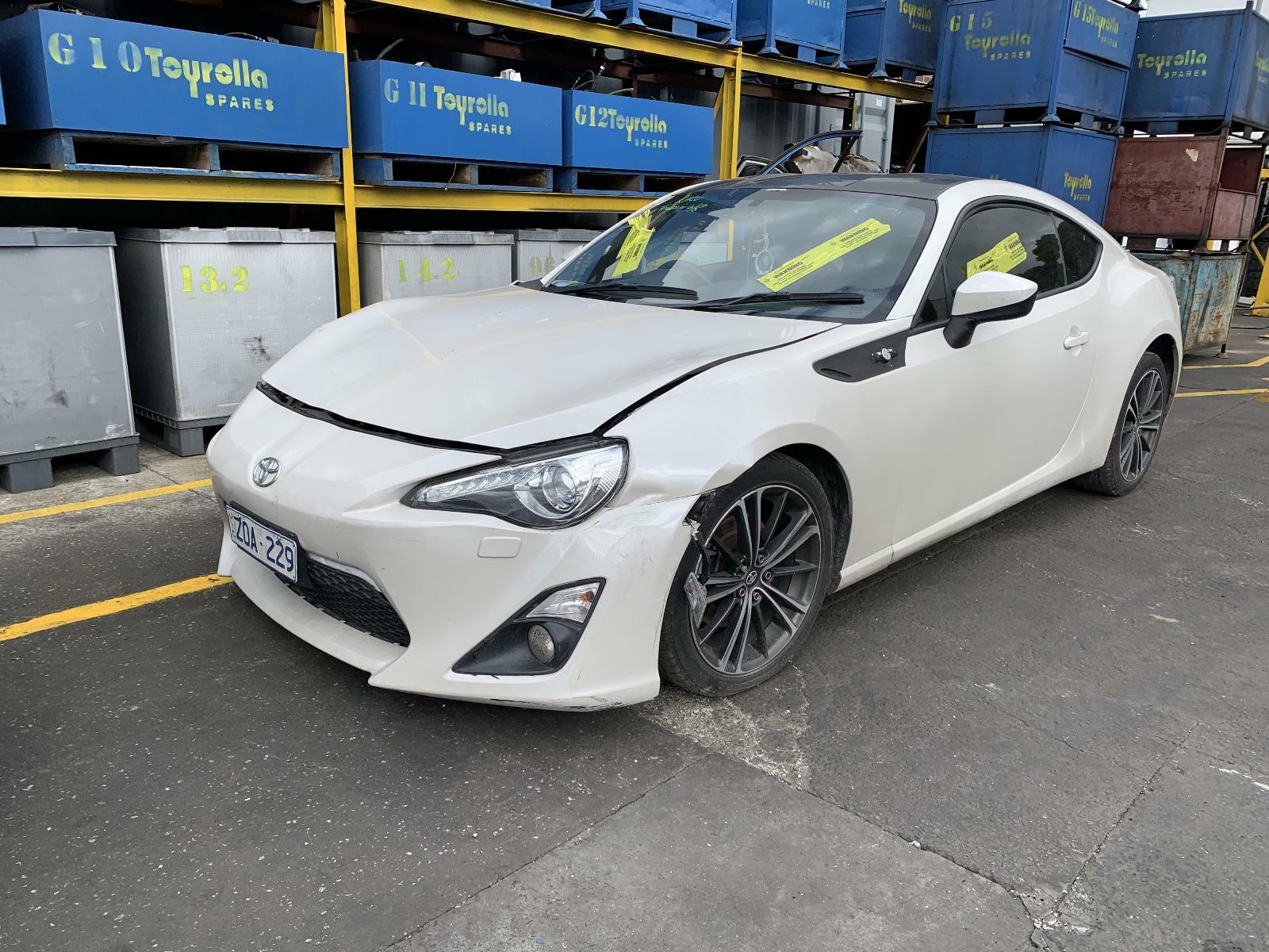 Toyota 86 Right Front Door Trim ZN6 04/2012-Current - Picture 3 of 7