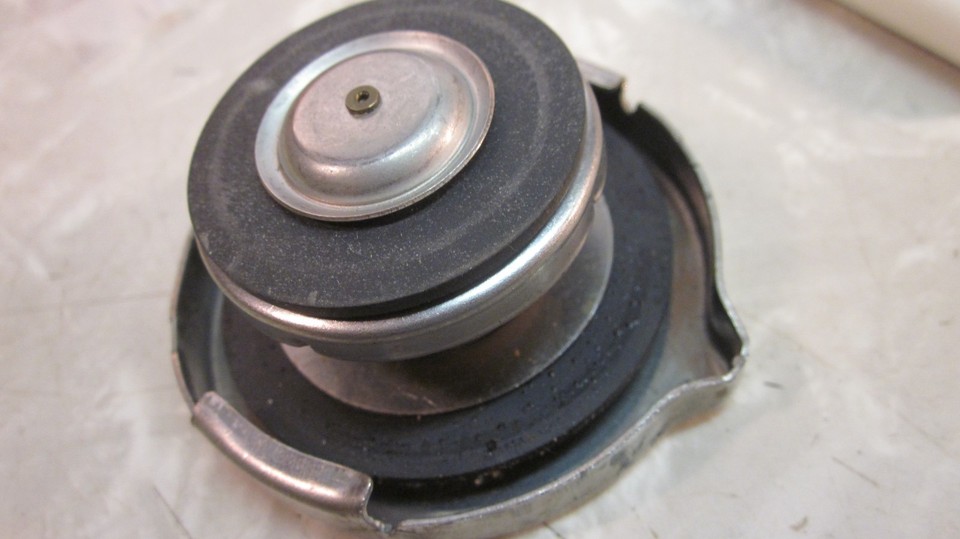 NOS MOPAR RADIATOR CAP 3781830 16 LBS DODGE PLYMOUTH CHRYSLER 1970 1971 ...