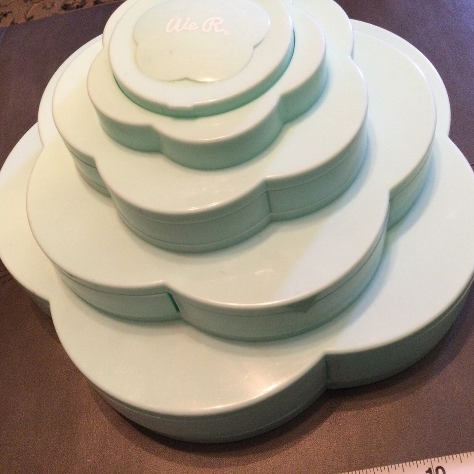 We R Memory Keepers Bloom Flower Craft organizer Storage,opens to 16 ...