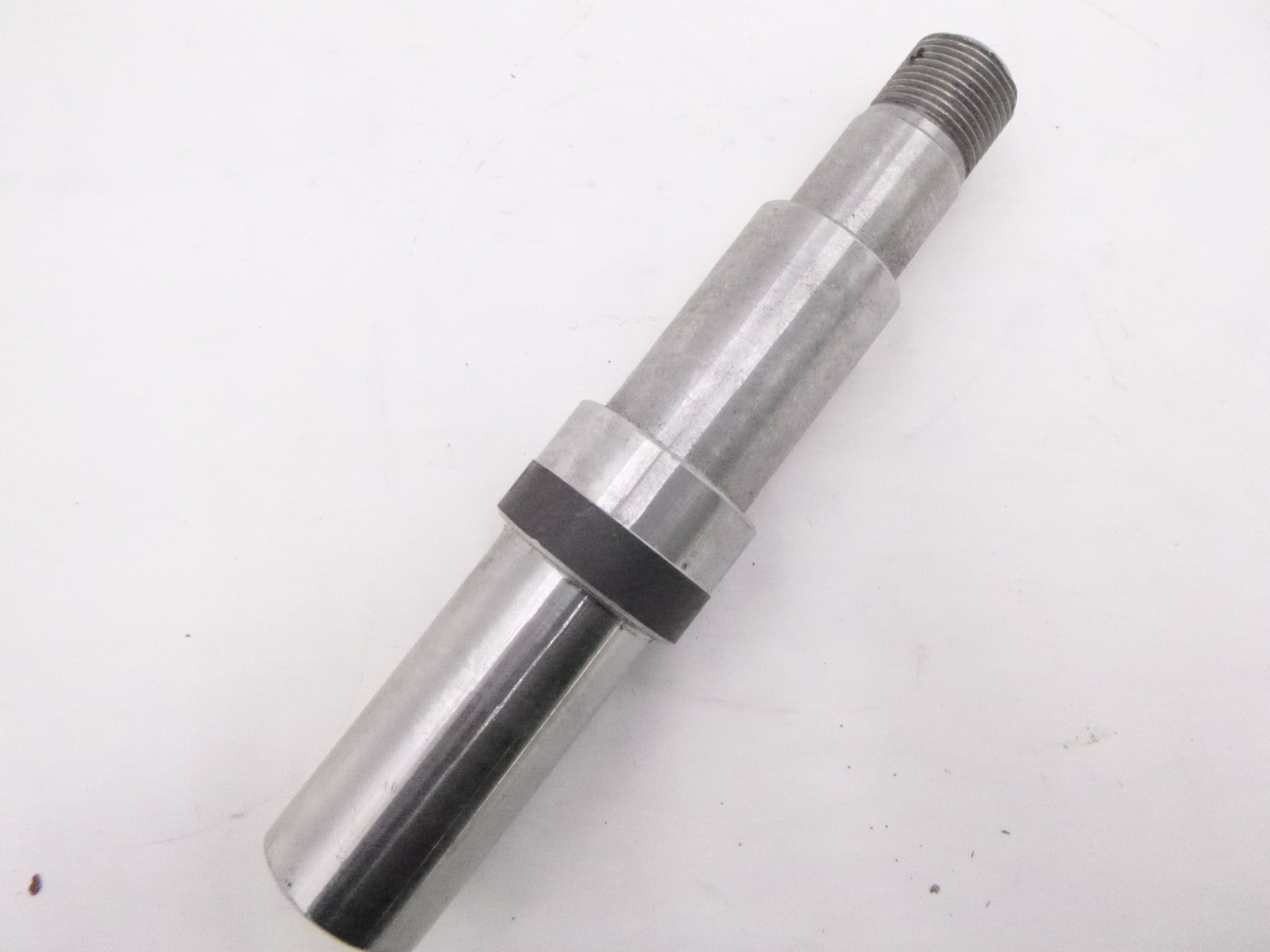 Husky 1402141 Round Trailer Axle Spindle #84 for 3500lb Trailer Axles ...