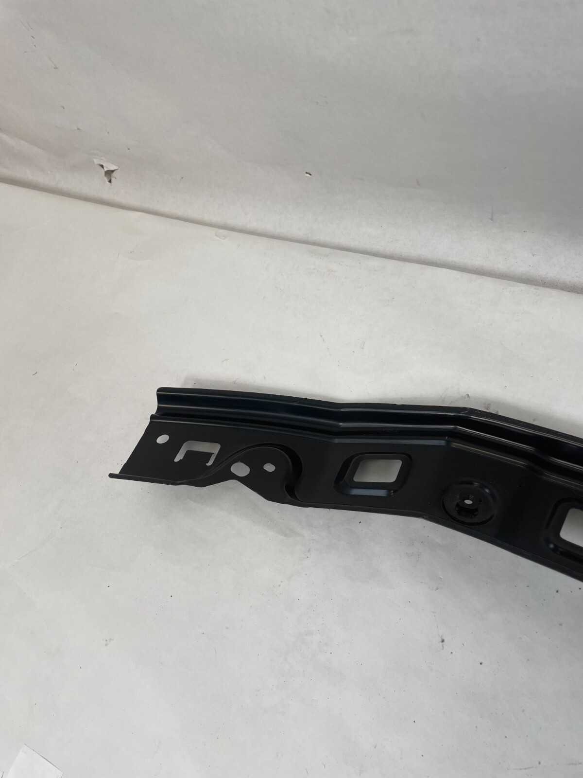 2013 2014 2015 Toyota Land Cruiser Front Bumper Center Retainer 52521 ...