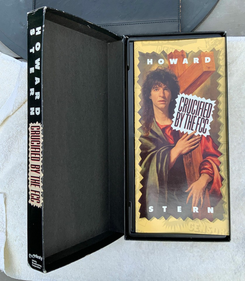 HOWARD STERN AUTOGRAPHED CRUCIFIED BY THE FCC BOX SET: 2 CD & Booklet ...