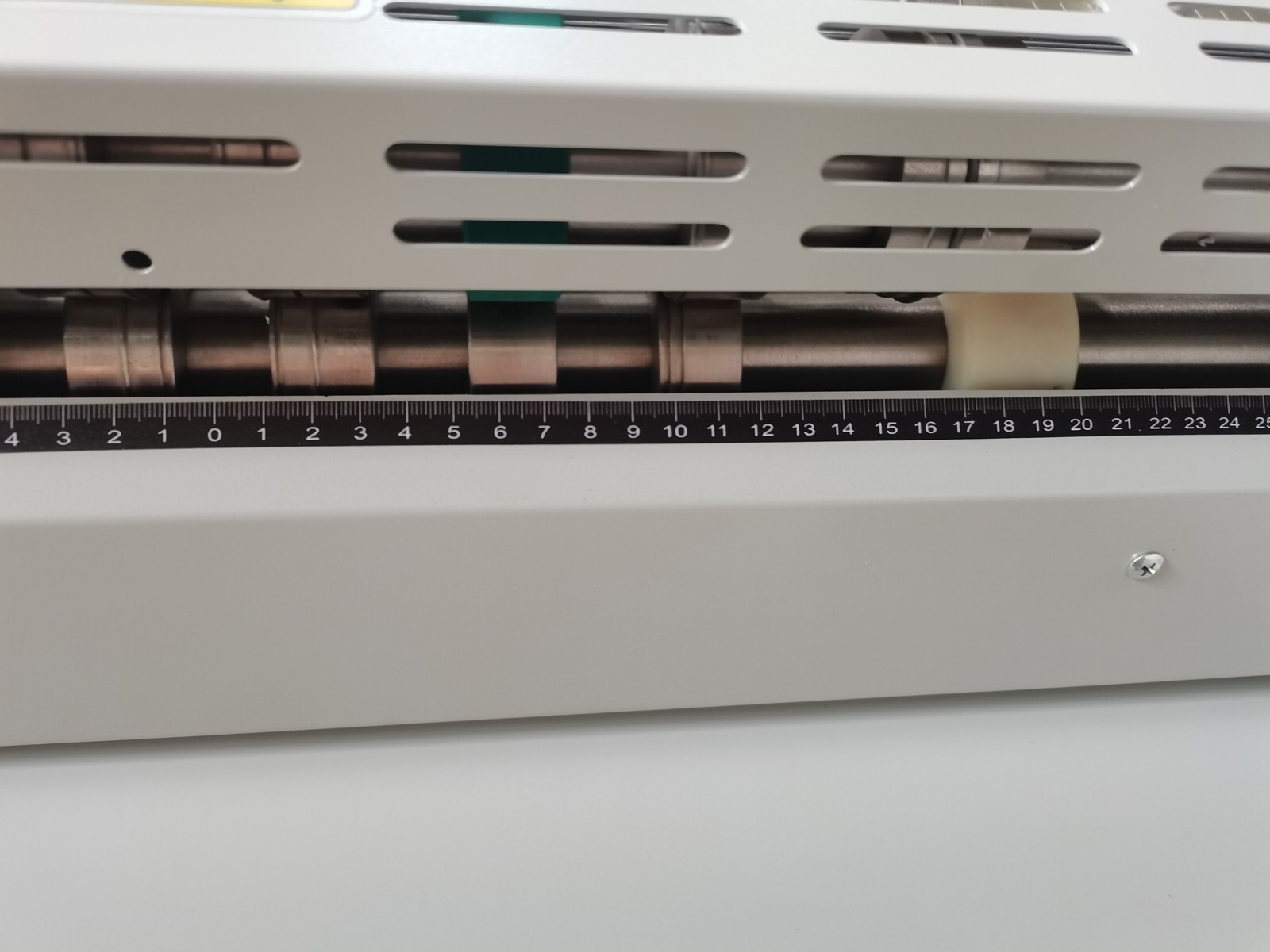 25" 640mm Electric Paper Creaser/Scorer 110V Paper Creasing Machine ...