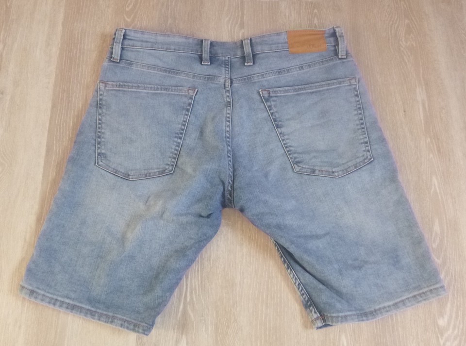 s. Oliver Herrenshorts/kurze Jeanshose Keith in Gr. W32 | eBay.de