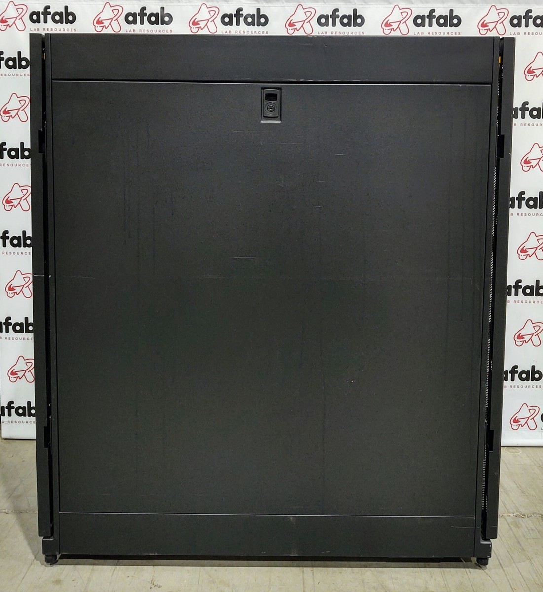 Tripp Lite 25u Rack Enclosure Server Cabinet | Cabinets Matttroy