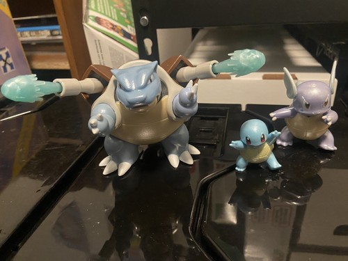 Pokémon select Evolution Squirtle 2” Wartortle 3” Blastoise 4.5” Battle ...