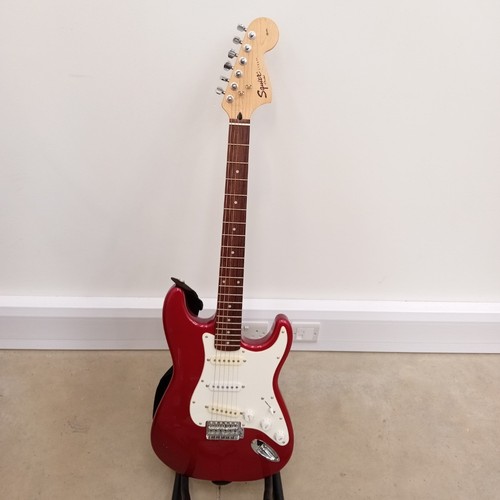 Squier Fender Stratosphere Electric Guitar Red White FLT12-TT | eBay UK
