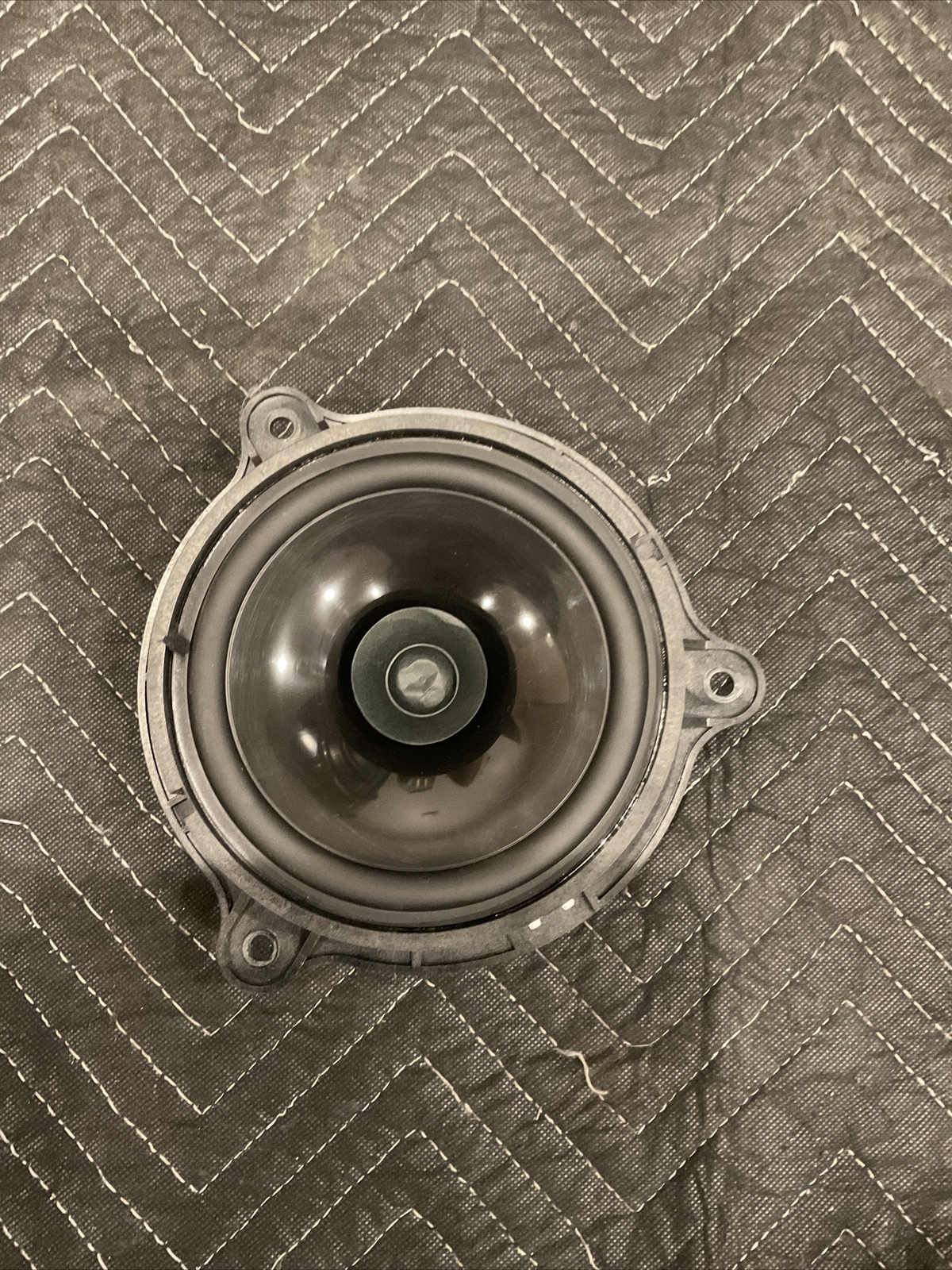 2016 NISSAN TITAN XD CREW REAR DOOR SPEAKER 28156-EZ00A RIGHT/LEFT OEM ...