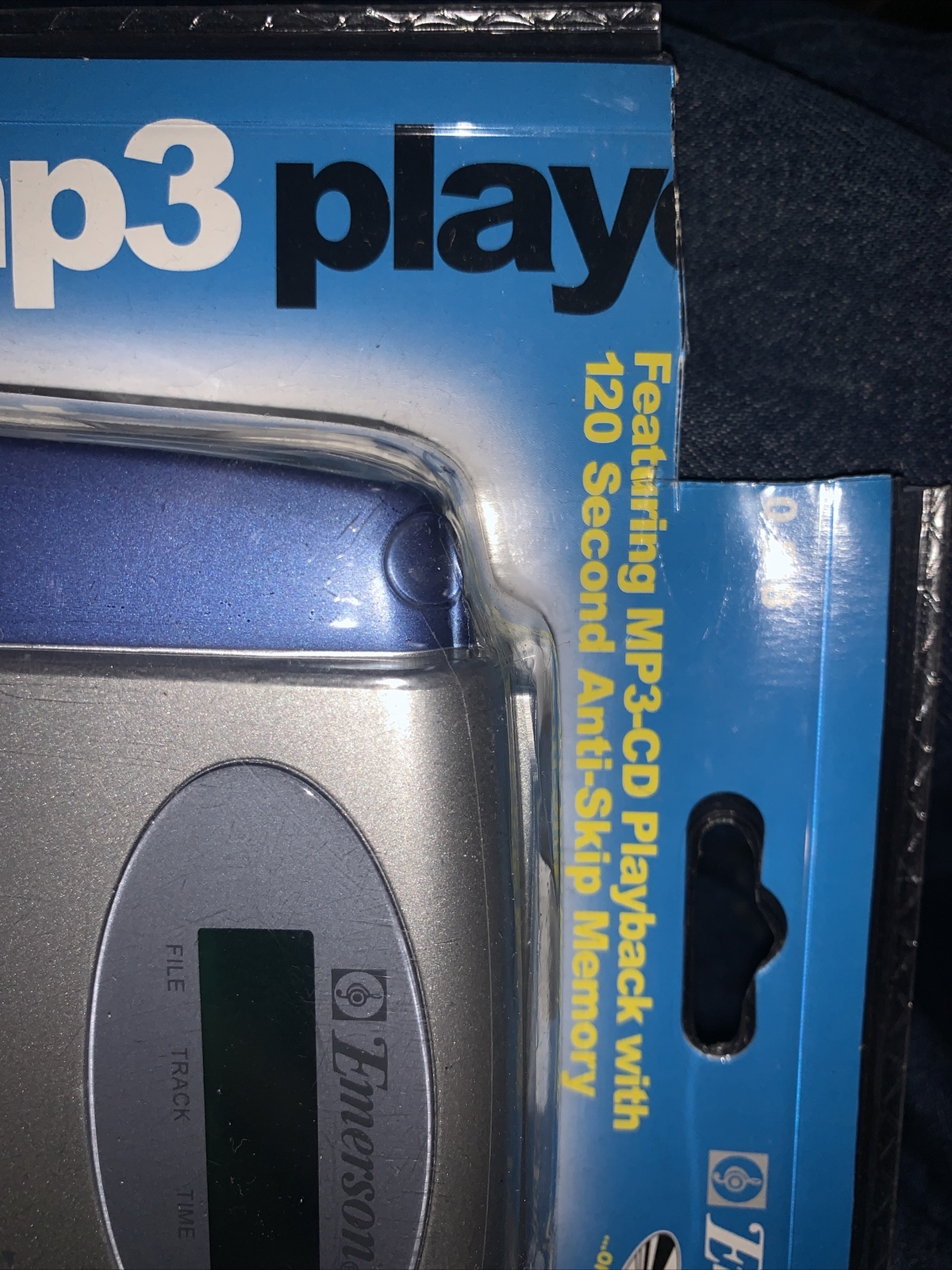 Emerson Walkman Portable CD Player HD7088 MP3 45 Second ULTRA ANTI SKIP ...