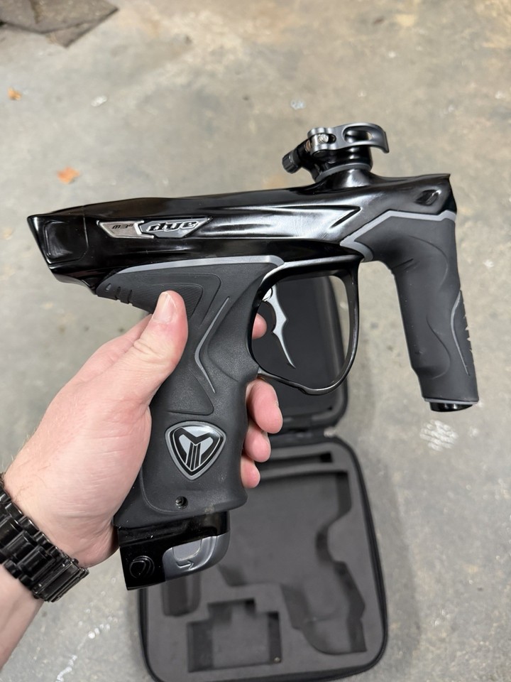 Used Dye M3+ Paintball Marker Gun w / Case - Polished Black Plus Low ...