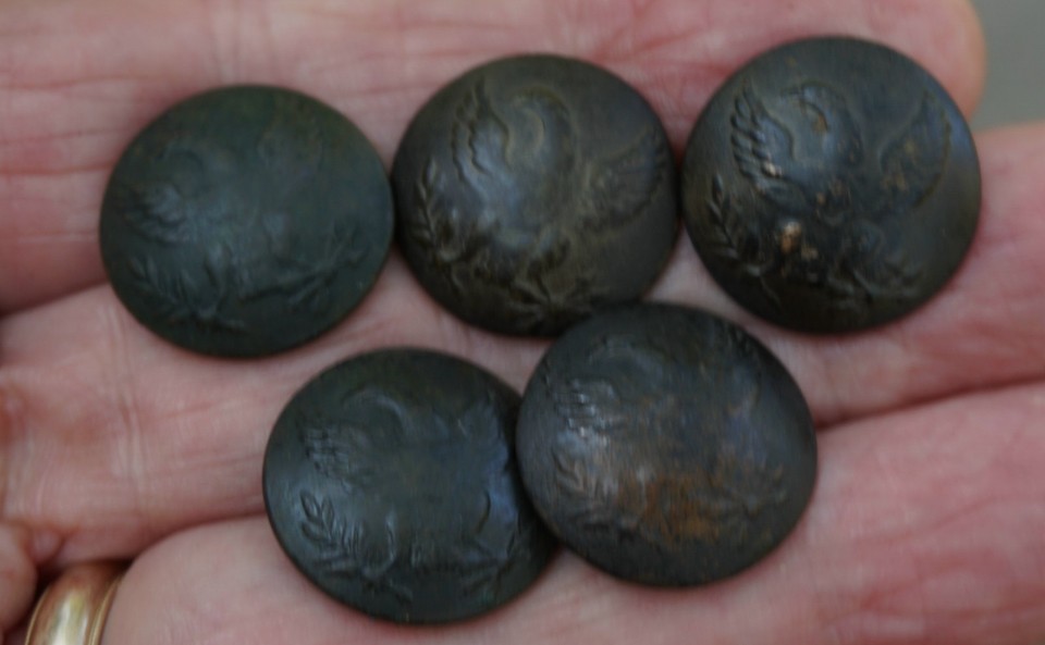 Lot - Dug Pre Civil War Eagle Arty One Piece Scovills -5 Coat Buttons ...