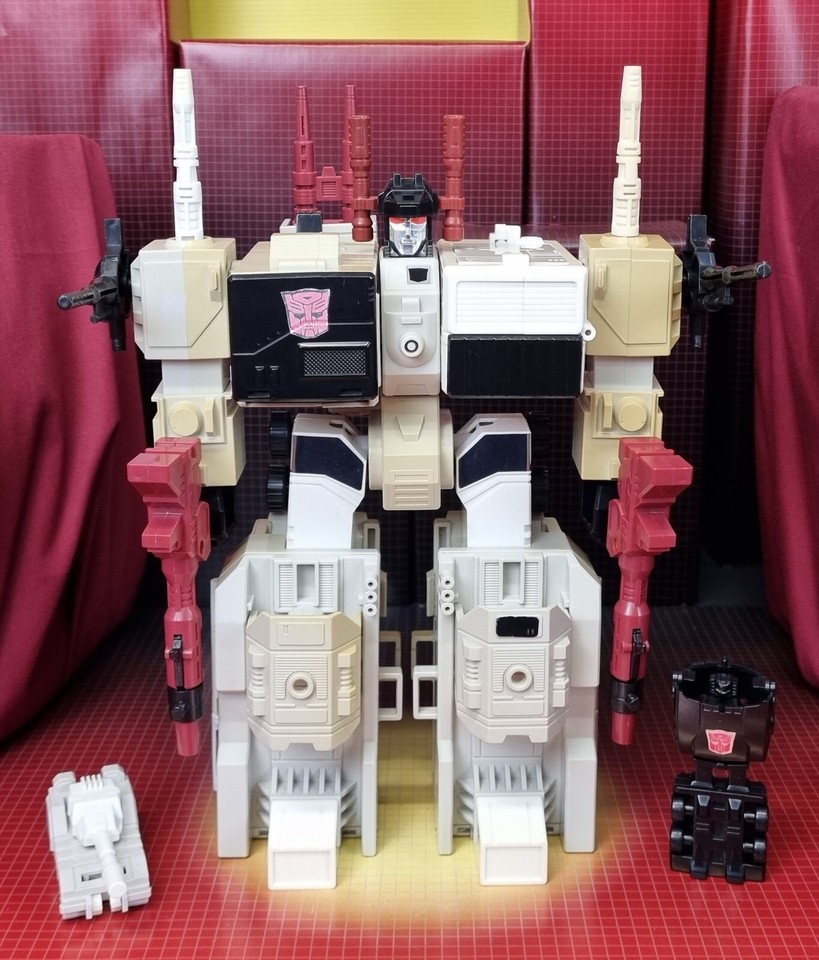 Vintage Hasbro Transformers G1 Autobot City Metroplex Starter Set | eBay