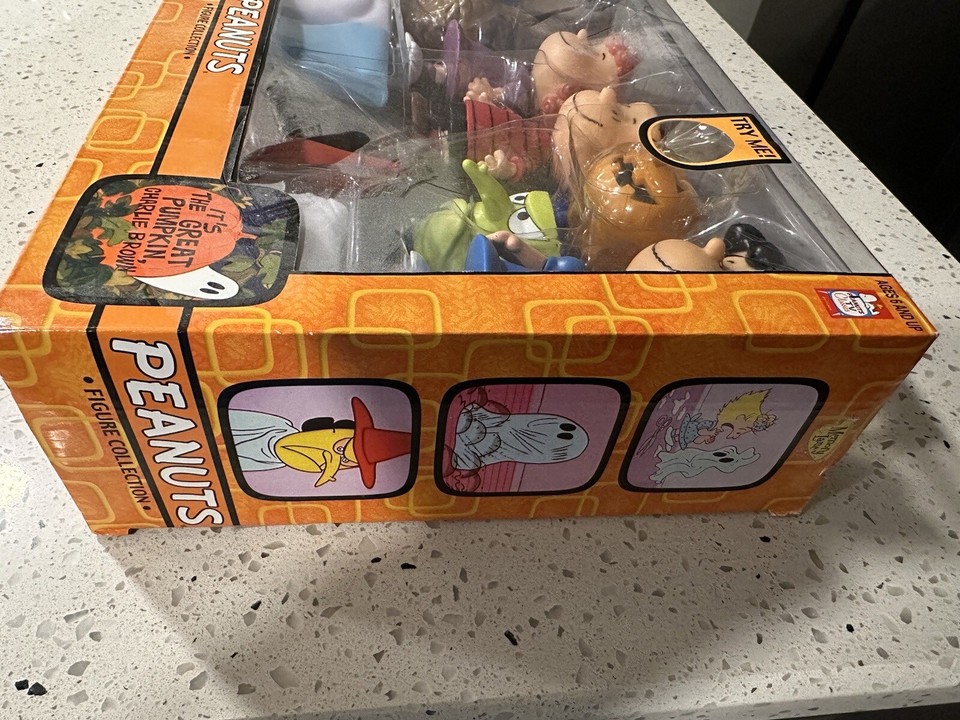 Peanuts Memory Lane It’s The Great Pumpkin Charlie Brown Figure Set TV ...