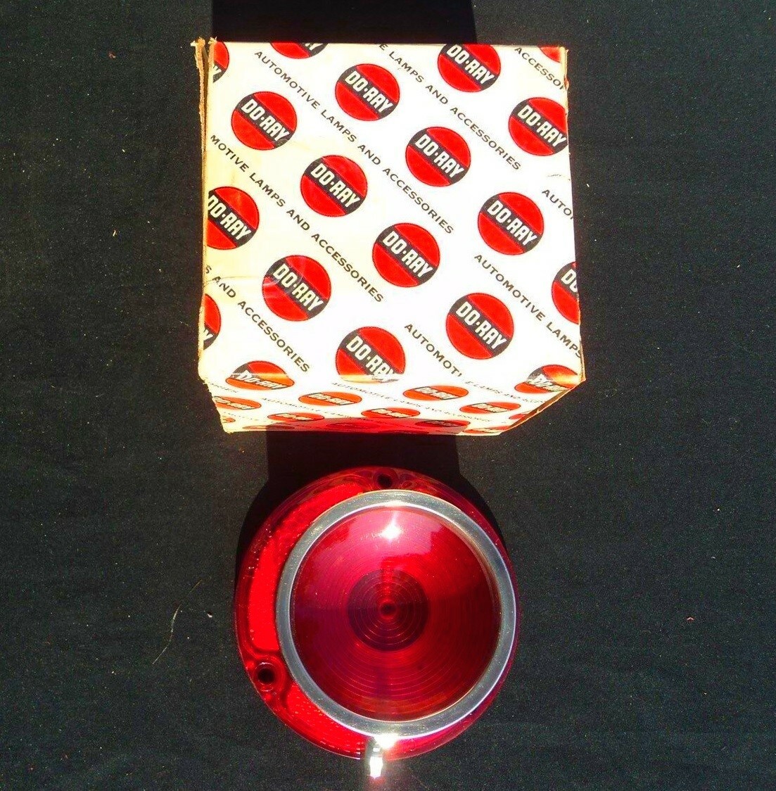 5952075 ~ DO-RAY ~ (1961 PONTIAC BONNEVILLE) TAIL LIGHT with TRIM (LH ...