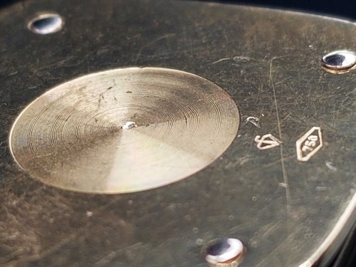 18K Gold Villa d'Este Hotel Italy Crest ENGINE TURNED Disc Charm ...