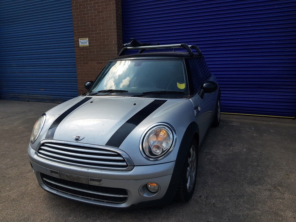 MINI COOPER R55 R56 06-13 REAR PASSENGER LEFT BOOT TAILGATE CARPET TRIM ...