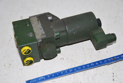 Ventil Hydraulikventil Magnetventil MAN 10t Kat 1 8x8 Kran Bundeswehr ...