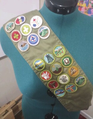Vintage BSA Boy Scouts Sash With Patches Cub Scout Scouts Memorabilia ...