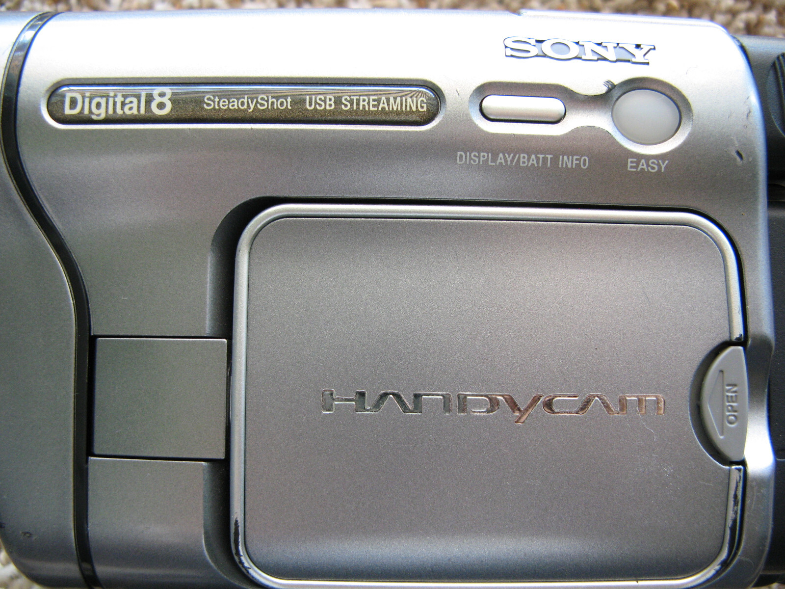 SONY DIGITAL 8 STEADYSHOT HANDYCAM CAMCORDER | eBay