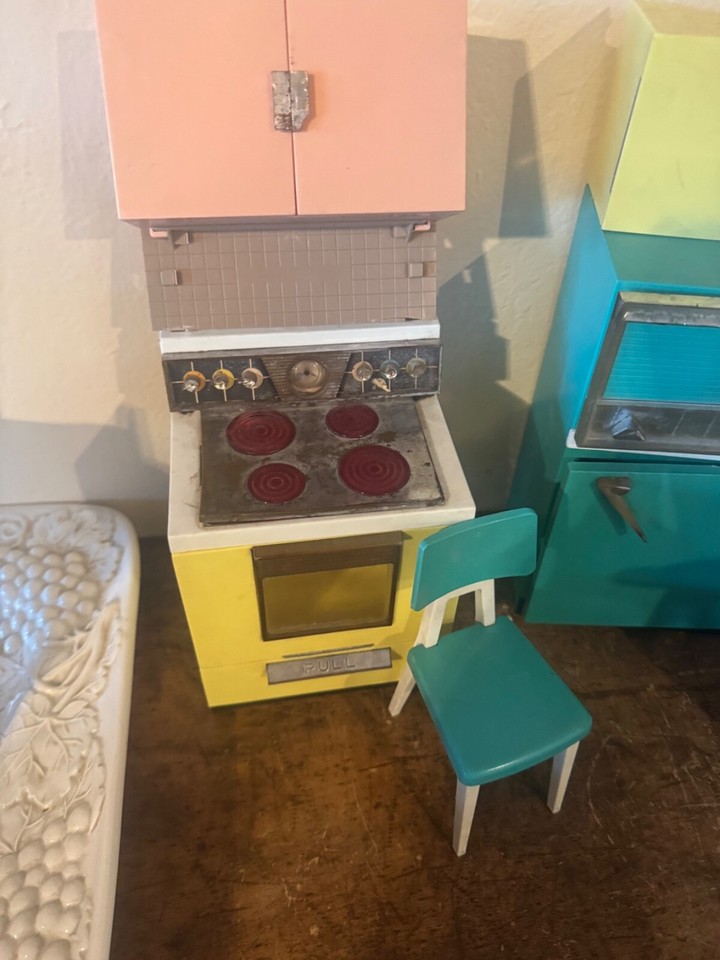 1960's Vintage Barbie Dream Kitchen Produced by Deluxe Reading Corp for ...