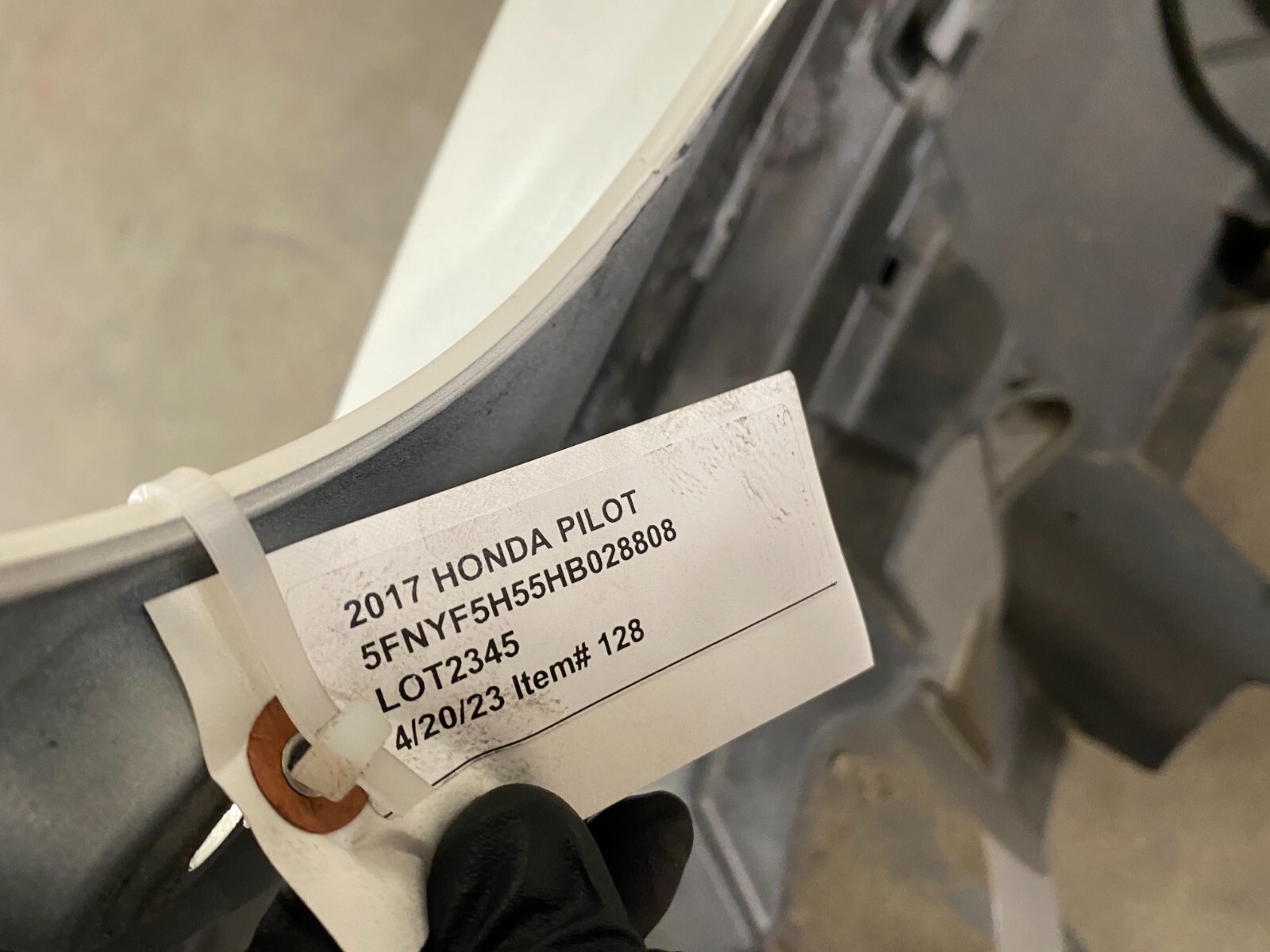 ⭐2016-2018 HONDA PILOT REAR BUMPER PANEL COVER ASSEMBLY WHITE OEM ...