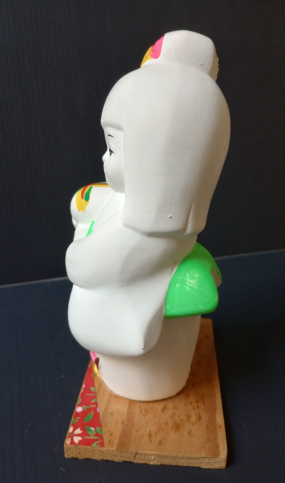 Hakata Doll Japanese Doll Figurine Girl in Floral Kimono w/Temari Ball ...