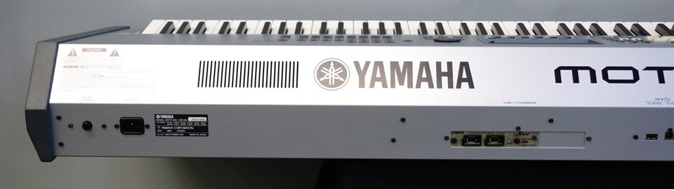Yamaha Motif ES 8 88 Music Production Synthesiser Workstation Sequencer ...