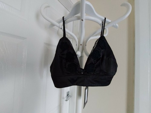 Bra“Pretty Littlething”Black Embroidered Lace Bralet Size:14 (UK) Eur ...