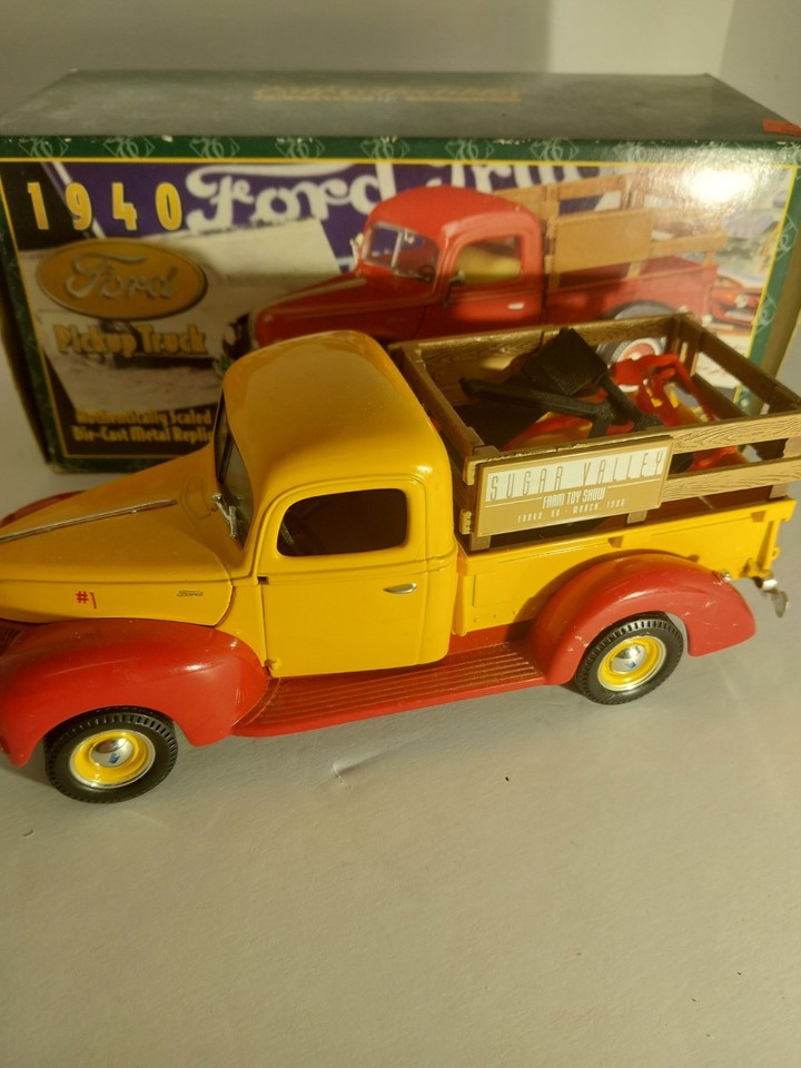 1940 FORD PICKUP TRUCK - 1:25 Ertl Collectible Prestige Series Diecast ...